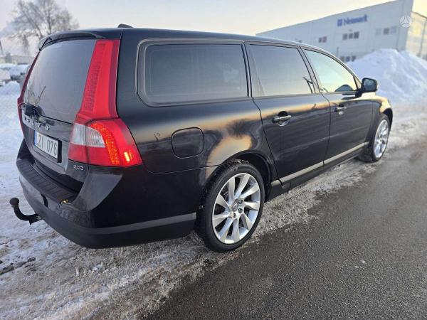 Zils Volvo V70 2009 Tauragė, ar dzinēja tilpumu 2.00 L un nobraukumu 340 tūkst. km par 2600 €, foto 5 vietnē AUTOMOTO.COM.LV