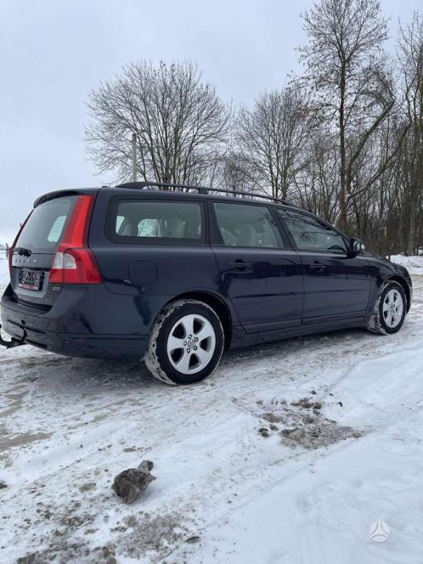 Zils Volvo V70 2009 Kauņa, ar dzinēja tilpumu 2.00 L un nobraukumu 350 tūkst. km par 2450 €, foto 7 vietnē AUTOMOTO.COM.LV