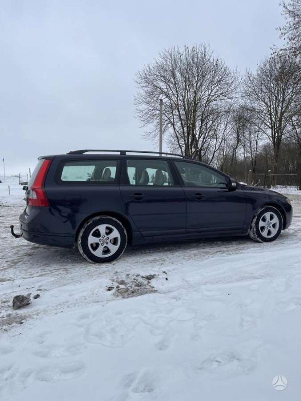 Zils Volvo V70 2009 Kauņa, ar dzinēja tilpumu 2.00 L un nobraukumu 350 tūkst. km par 2450 €, foto 8 vietnē AUTOMOTO.COM.LV