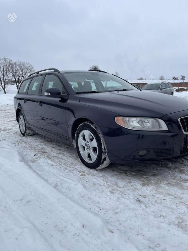 Zils Volvo V70 2009 Kauņa, ar dzinēja tilpumu 2.00 L un nobraukumu 350 tūkst. km par 2450 €, foto 10 vietnē AUTOMOTO.COM.LV