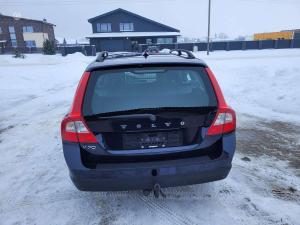 Blue Volvo V70 2009 in Raseiniai, with an engine capacity of 2.00 L and mileage of 312 thousand km for 2999 €, photo 4 on AUTOMOTO.COM.LV