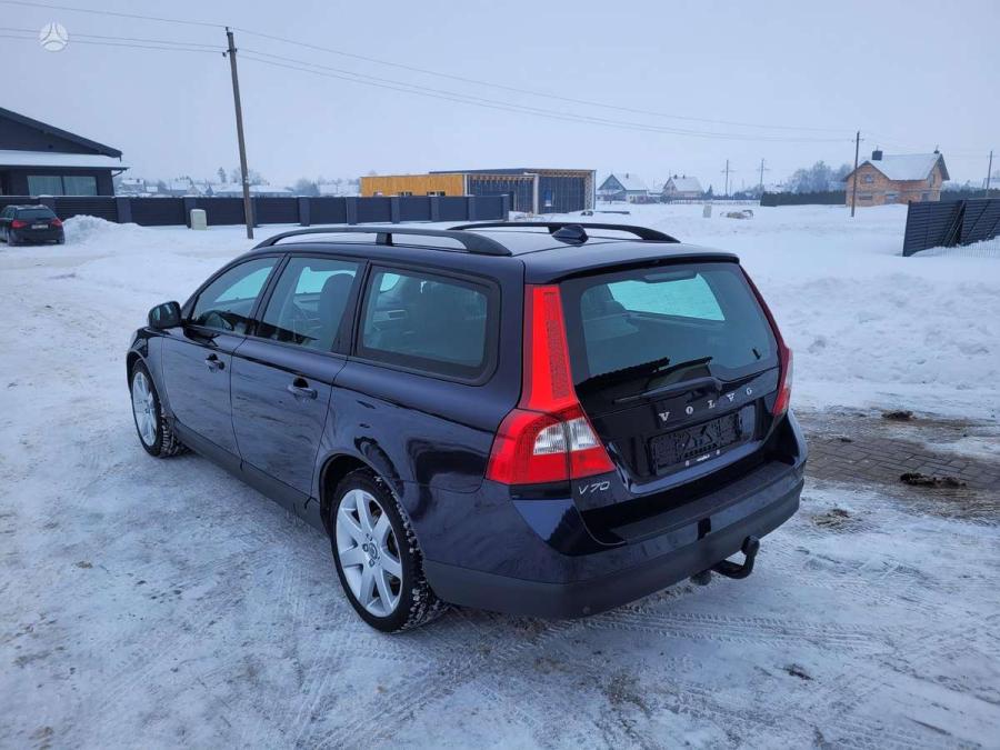 Blue Volvo V70 2009 in Raseiniai, with an engine capacity of 2.00 L and mileage of 312 thousand km for 2999 €, photo 7 on AUTOMOTO.COM.LV