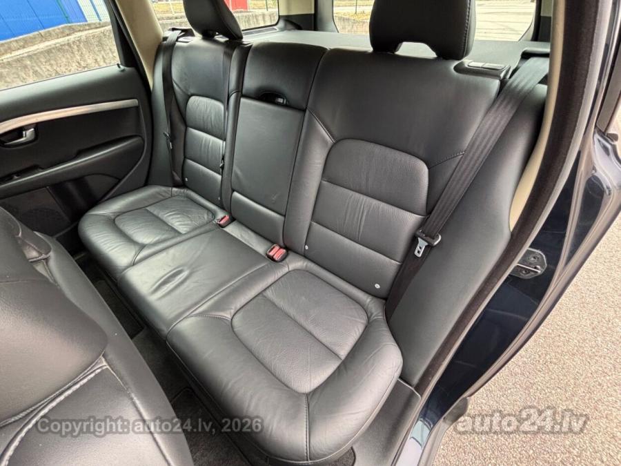 Zils Volvo V70 2009 Paide, ar dzinēja tilpumu 2.40 L un nobraukumu 349 tūkst. km par 5390 €, foto 14 vietnē AUTOMOTO.COM.LV