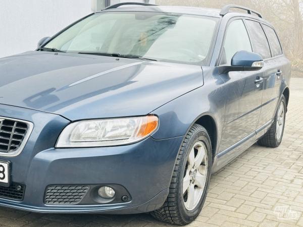 Blue Volvo V70 2009 in Siauliai, with an engine capacity of 2.00 L and mileage of 364 thousand km for 3750 €, photo 3 on AUTOMOTO.COM.LV