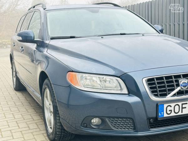 Blue Volvo V70 2009 in Siauliai, with an engine capacity of 2.00 L and mileage of 364 thousand km for 3750 €, photo 5 on AUTOMOTO.COM.LV