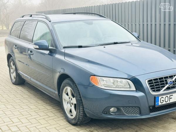 Blue Volvo V70 2009 in Siauliai, with an engine capacity of 2.00 L and mileage of 364 thousand km for 3750 €, photo 6 on AUTOMOTO.COM.LV