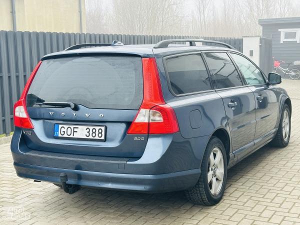 Blue Volvo V70 2009 in Siauliai, with an engine capacity of 2.00 L and mileage of 364 thousand km for 3750 €, photo 7 on AUTOMOTO.COM.LV