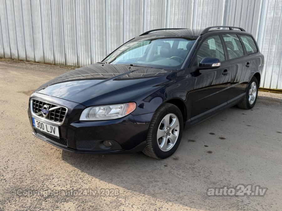 Blue Volvo V70 2009 in Paide, with an engine capacity of 2.00 L and mileage of 304 thousand km for 4990 €, photo 1 on AUTOMOTO.COM.LV