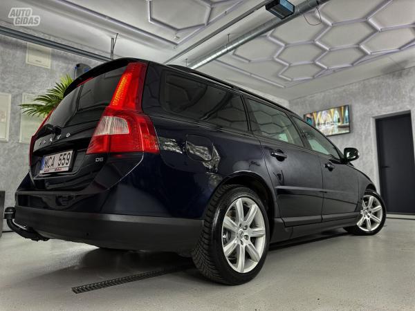 Blue Volvo V70 2009 in Kaunas, with an engine capacity of 2.40 L and mileage of 334 thousand km for 3950 €, photo 4 on AUTOMOTO.COM.LV