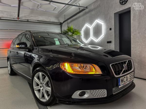 Blue Volvo V70 2009 in Kaunas, with an engine capacity of 2.40 L and mileage of 334 thousand km for 3950 €, photo 6 on AUTOMOTO.COM.LV