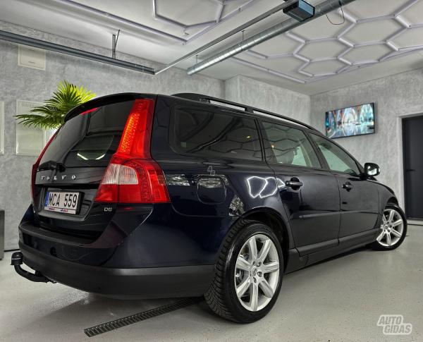 Blue Volvo V70 2009 in Kaunas, with an engine capacity of 2.40 L and mileage of 334 thousand km for 3950 €, photo 7 on AUTOMOTO.COM.LV