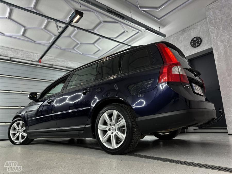 Zils Volvo V70 2009 Kauņa, ar dzinēja tilpumu 2.40 L un nobraukumu 334 tūkst. km par 3950 €, foto 16 vietnē AUTOMOTO.COM.LV