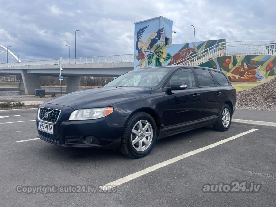 Zils Volvo V70 2009 Hāpsalu, ar dzinēja tilpumu 2.40 L un nobraukumu 366 tūkst. km par 3500 €, foto 1 vietnē AUTOMOTO.COM.LV
