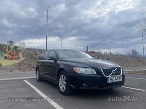 Zils Volvo V70 2009 Hāpsalu, ar dzinēja tilpumu 2.40 L un nobraukumu 366 tūkst. km par 3500 €, foto 5 vietnē AUTOMOTO.COM.LV