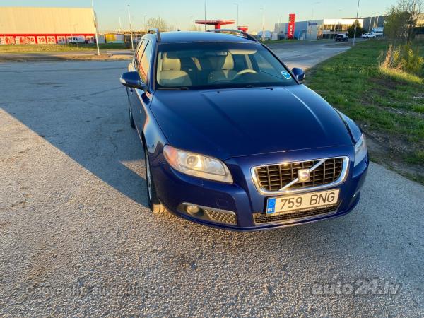 Zils Volvo V70 2009 Tallina, ar dzinēja tilpumu 2.40 L un nobraukumu 284 tūkst. km par 3899 €, foto 6 vietnē AUTOMOTO.COM.LV