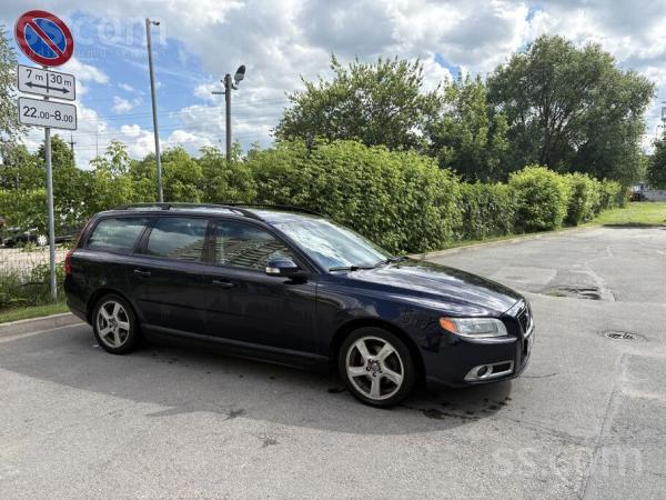 Blue Volvo V70 2009 in Riga, with an engine capacity of 2.40 L and mileage of 280 thousand km for 3500 €, photo 1 on AUTOMOTO.COM.LV