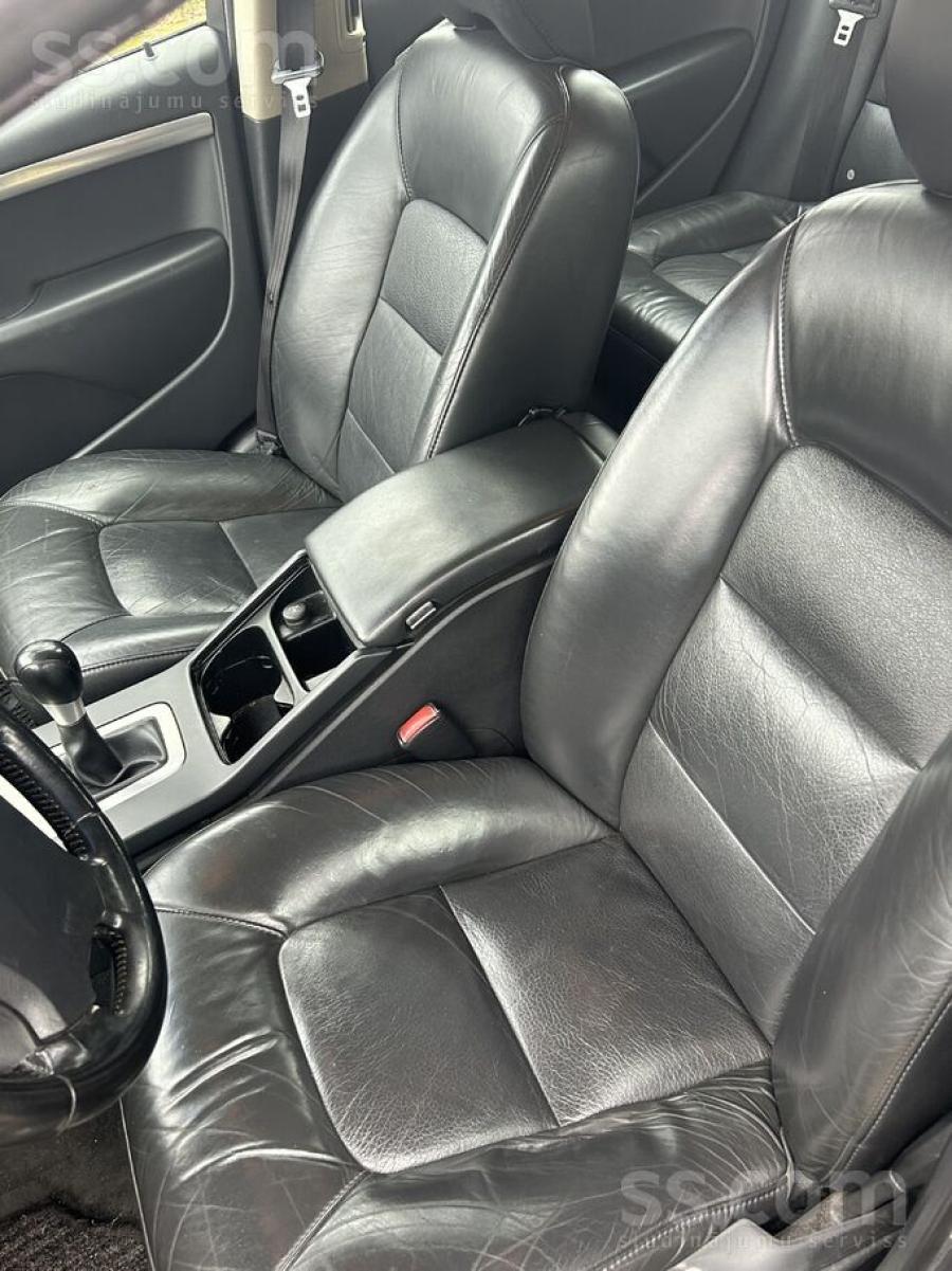 Zils Volvo V70 2009 Rīga, ar dzinēja tilpumu 2.00 L un nobraukumu 419 tūkst. km par 3600 €, foto 10 vietnē AUTOMOTO.COM.LV