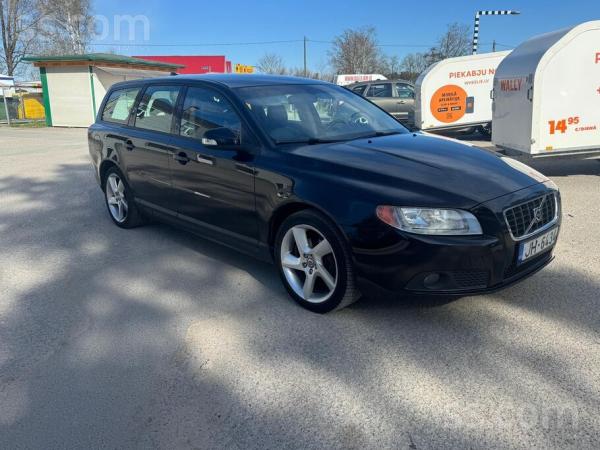 Blue Volvo V70 2009 in Riga, with an engine capacity of 2.40 L and mileage of 273 thousand km for 3750 €, photo 3 on AUTOMOTO.COM.LV