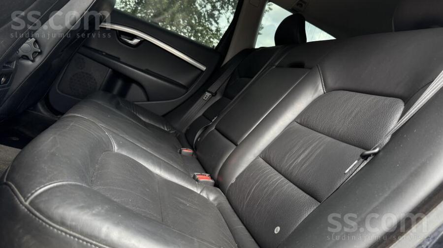 Zils Volvo V70 2009 Rīga, ar dzinēja tilpumu 2.40 L un nobraukumu 0 tūkst. km par 2150 €, foto 9 vietnē AUTOMOTO.COM.LV