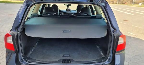 Blue Volvo V70 2009 in Riga, with an engine capacity of 2.40 L and mileage of 327 thousand km for 3900 €, photo 7 on AUTOMOTO.COM.LV