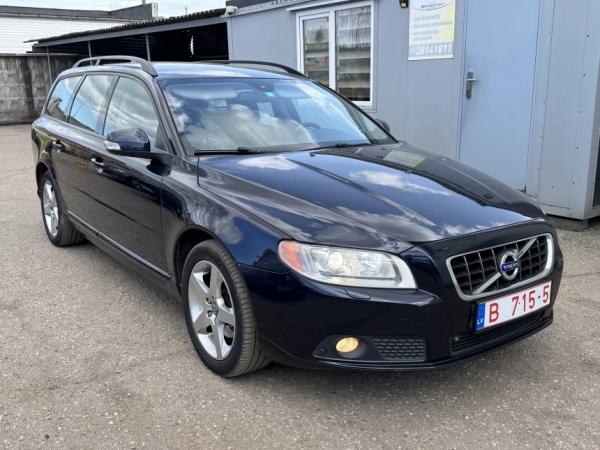 Blue Volvo V70 2009 in Riga, with an engine capacity of 2.40 L and mileage of 326 thousand km for 5150 €, photo 1 on AUTOMOTO.COM.LV