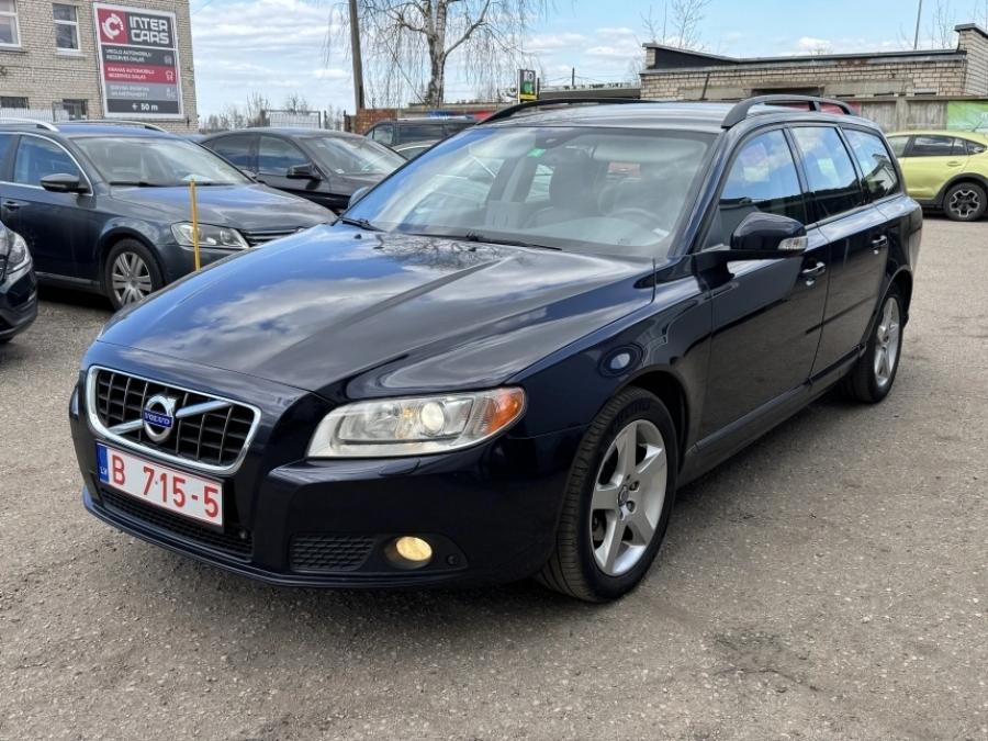 Blue Volvo V70 2009 in Riga, with an engine capacity of 2.40 L and mileage of 326 thousand km for 5150 €, photo 7 on AUTOMOTO.COM.LV