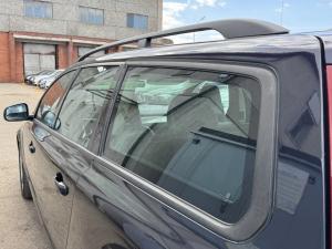 Blue Volvo V70 2009 in Riga, with an engine capacity of 2.40 L and mileage of 326 thousand km for 5150 €, photo 24 on AUTOMOTO.COM.LV