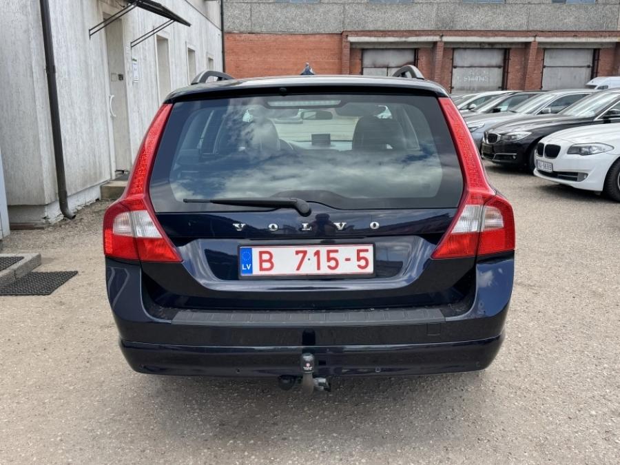 Blue Volvo V70 2009 in Riga, with an engine capacity of 2.40 L and mileage of 326 thousand km for 5150 €, photo 26 on AUTOMOTO.COM.LV