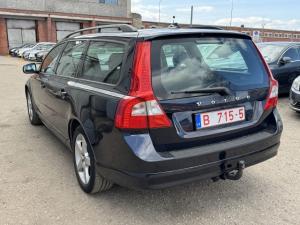 Blue Volvo V70 2009 in Riga, with an engine capacity of 2.40 L and mileage of 326 thousand km for 5150 €, photo 28 on AUTOMOTO.COM.LV