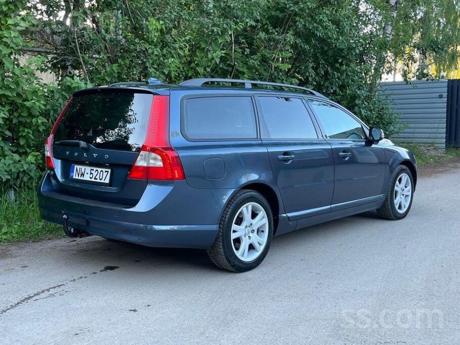 Синий Вольво В70 2009 в Рига, объемом двигателя 2.40 л и пробегом 0 тыс. км за 4500 €, фото 6 на AUTOMOTO.COM.LV