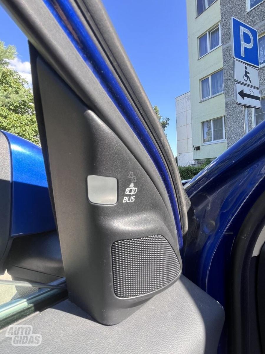 Zils Volvo V70 2009 Panevēža, ar dzinēja tilpumu 2.40 L un nobraukumu 315 tūkst. km par 5300 €, foto 13 vietnē AUTOMOTO.COM.LV
