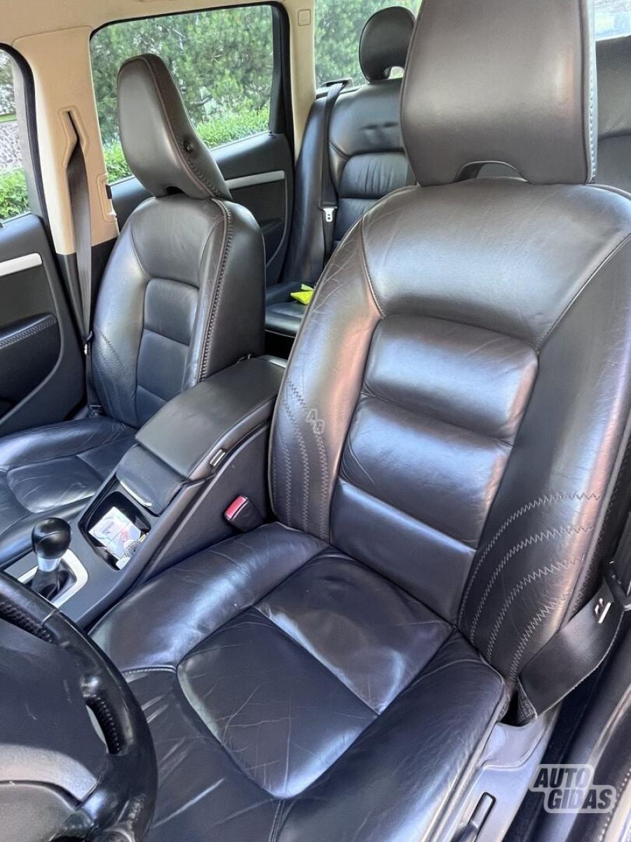 Zils Volvo V70 2009 Panevēža, ar dzinēja tilpumu 2.40 L un nobraukumu 315 tūkst. km par 5300 €, foto 17 vietnē AUTOMOTO.COM.LV