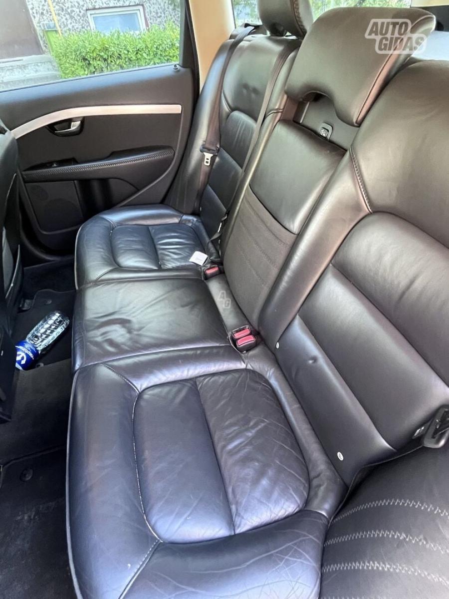 Zils Volvo V70 2009 Panevēža, ar dzinēja tilpumu 2.40 L un nobraukumu 315 tūkst. km par 5300 €, foto 18 vietnē AUTOMOTO.COM.LV
