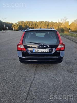 Zils Volvo V70 2009 Ventspils, ar dzinēja tilpumu 2.40 L un nobraukumu 382 tūkst. km par 3000 €, foto 7 vietnē AUTOMOTO.COM.LV