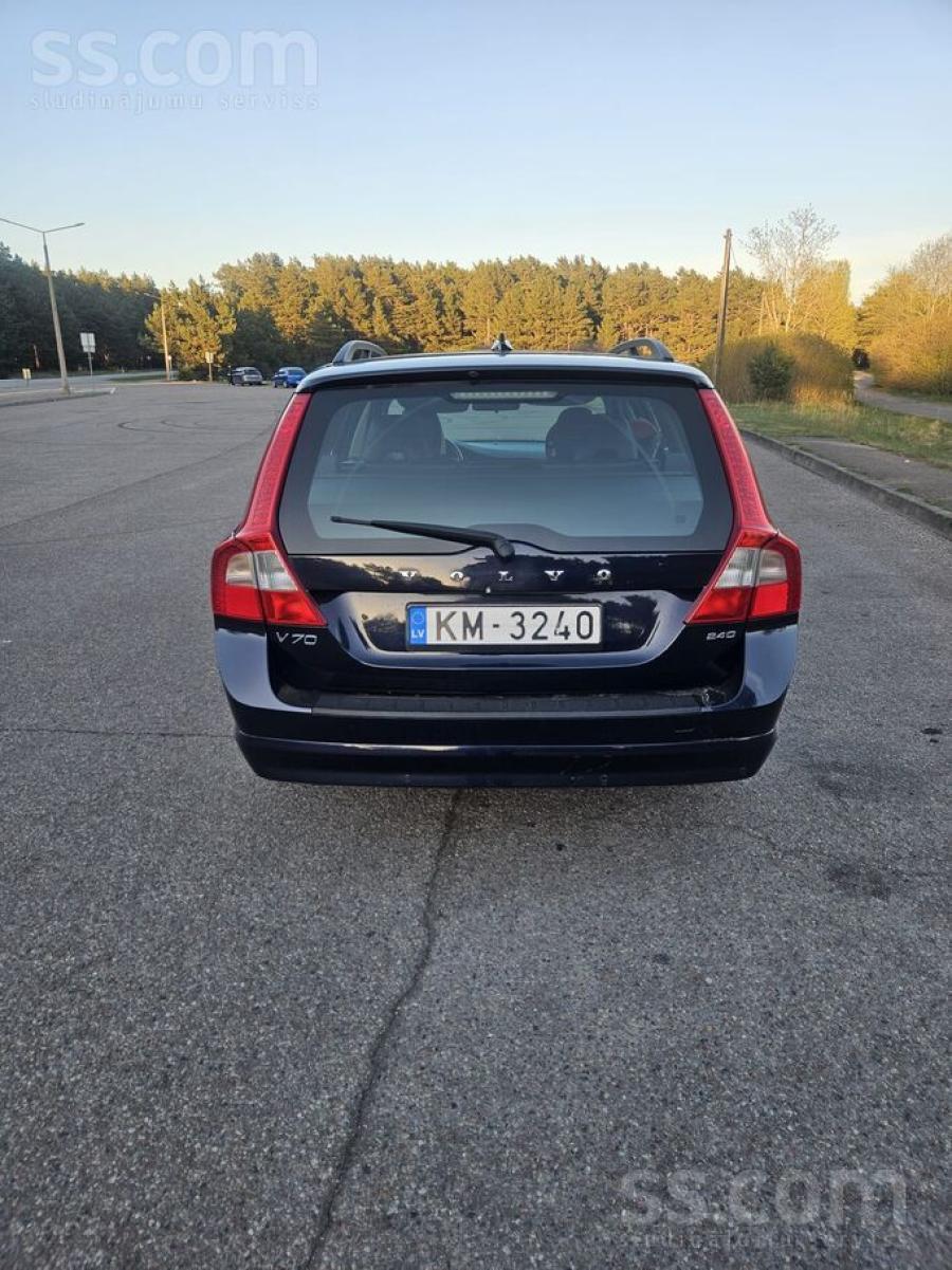 Zils Volvo V70 2009 Ventspils, ar dzinēja tilpumu 2.40 L un nobraukumu 382 tūkst. km par 3000 €, foto 7 vietnē AUTOMOTO.COM.LV