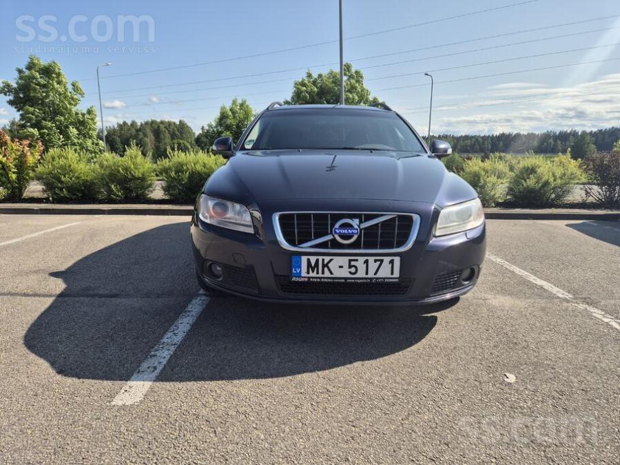 Zils Volvo V70 2009 Ogre, ar dzinēja tilpumu 2.40 L un nobraukumu 308 tūkst. km par 3200 €, foto 4 vietnē AUTOMOTO.COM.LV