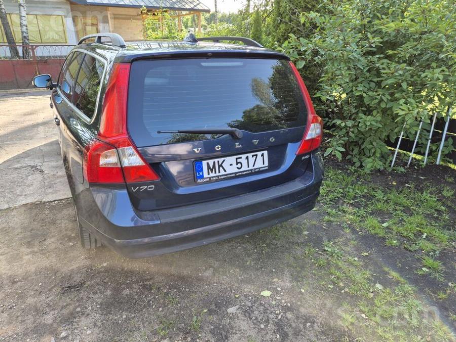Zils Volvo V70 2009 Ogre, ar dzinēja tilpumu 2.40 L un nobraukumu 308 tūkst. km par 3200 €, foto 5 vietnē AUTOMOTO.COM.LV