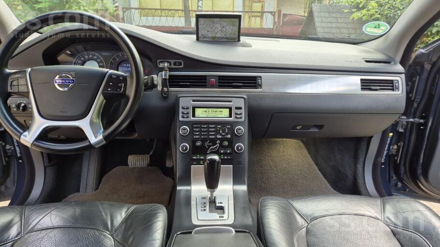 Zils Volvo V70 2009 Ogre, ar dzinēja tilpumu 2.40 L un nobraukumu 308 tūkst. km par 3200 €, foto 8 vietnē AUTOMOTO.COM.LV