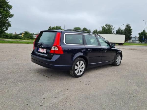 Blue Volvo V70 2009 in Ogre, with an engine capacity of 2.00 L and mileage of 191 thousand km for 5550 €, photo 5 on AUTOMOTO.COM.LV