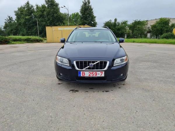 Blue Volvo V70 2009 in Ogre, with an engine capacity of 2.00 L and mileage of 191 thousand km for 5550 €, photo 2 on AUTOMOTO.COM.LV