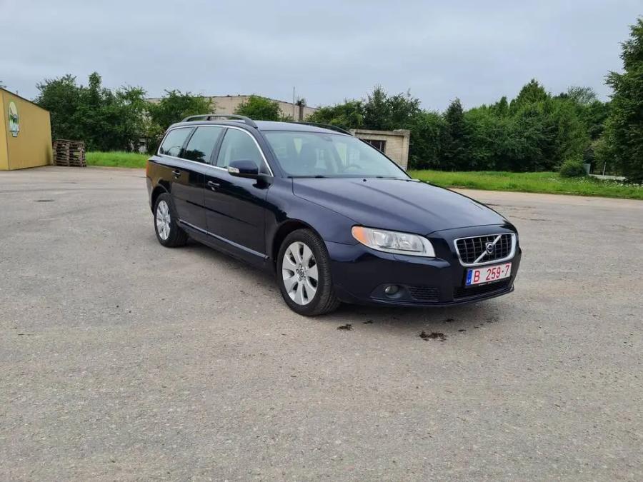 Blue Volvo V70 2009 in Ogre, with an engine capacity of 2.00 L and mileage of 191 thousand km for 5550 €, photo 4 on AUTOMOTO.COM.LV