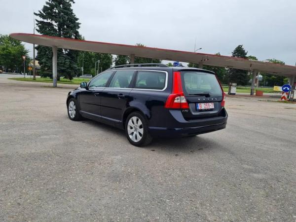 Blue Volvo V70 2009 in Ogre, with an engine capacity of 2.00 L and mileage of 191 thousand km for 5550 €, photo 7 on AUTOMOTO.COM.LV