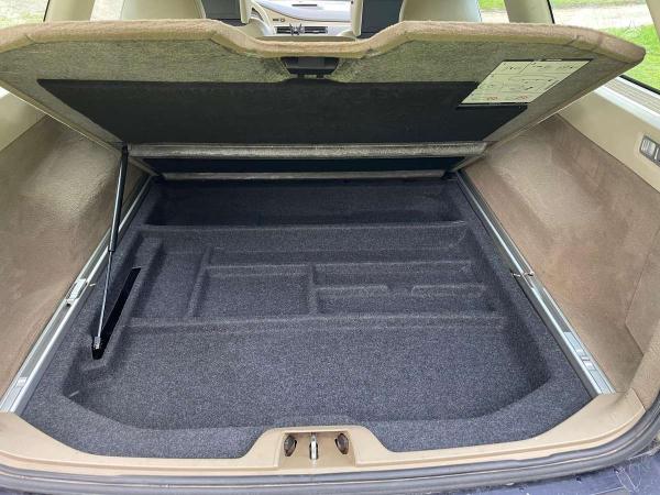 Blue Volvo V70 2009 in Vilnius, with an engine capacity of 2.40 L and mileage of 363 thousand km for 3000 €, photo 8 on AUTOMOTO.COM.LV