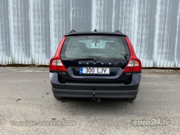 Zils Volvo V70 2009 Paide, ar dzinēja tilpumu 2.00 L un nobraukumu 305 tūkst. km par 4990 €, foto 7 vietnē AUTOMOTO.COM.LV