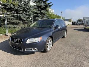 Blue Volvo V70 2009 in Marijampole, with an engine capacity of 2.40 L and mileage of 301 thousand km for 3950 €, photo 2 on AUTOMOTO.COM.LV