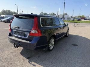 Blue Volvo V70 2009 in Marijampole, with an engine capacity of 2.40 L and mileage of 301 thousand km for 3950 €, photo 8 on AUTOMOTO.COM.LV