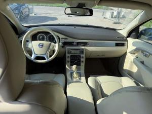 Blue Volvo V70 2009 in Marijampole, with an engine capacity of 2.40 L and mileage of 301 thousand km for 3950 €, photo 14 on AUTOMOTO.COM.LV