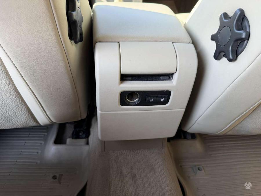 Blue Volvo V70 2009 in Marijampole, with an engine capacity of 2.40 L and mileage of 301 thousand km for 3950 €, photo 17 on AUTOMOTO.COM.LV
