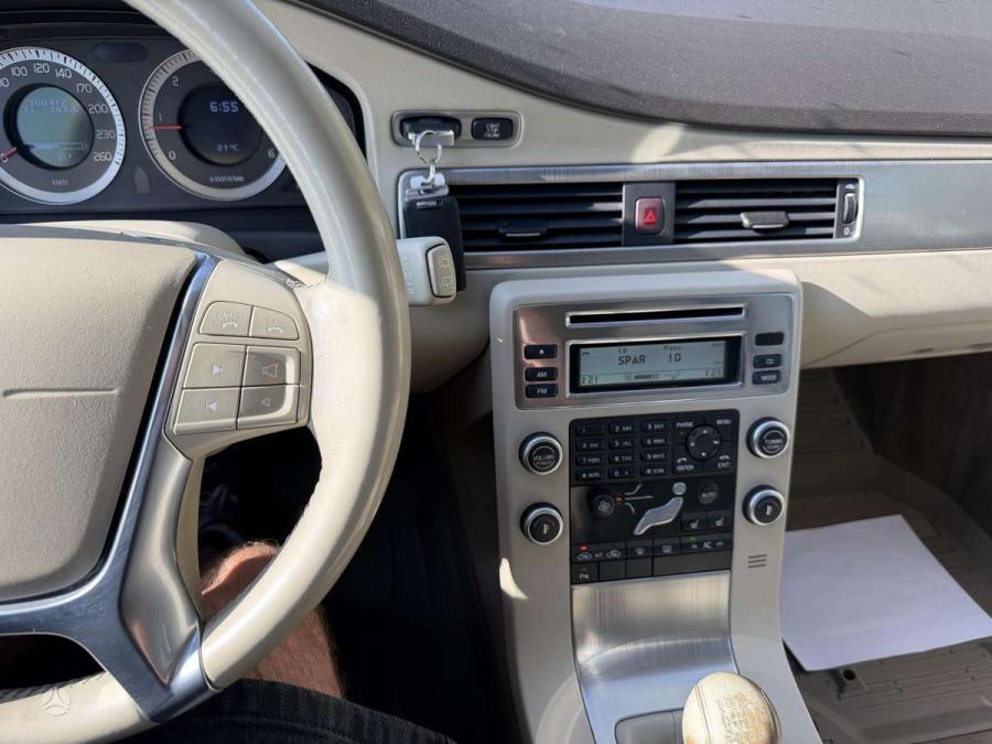 Blue Volvo V70 2009 in Marijampole, with an engine capacity of 2.40 L and mileage of 301 thousand km for 3950 €, photo 23 on AUTOMOTO.COM.LV