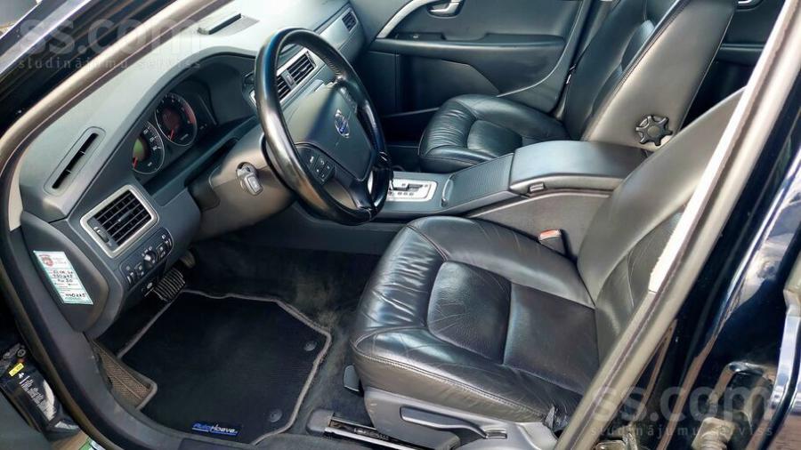 Blue Volvo V70 2009 in Balvi, with an engine capacity of 2.40 L and mileage of 0 thousand km for 3900 €, photo 8 on AUTOMOTO.COM.LV